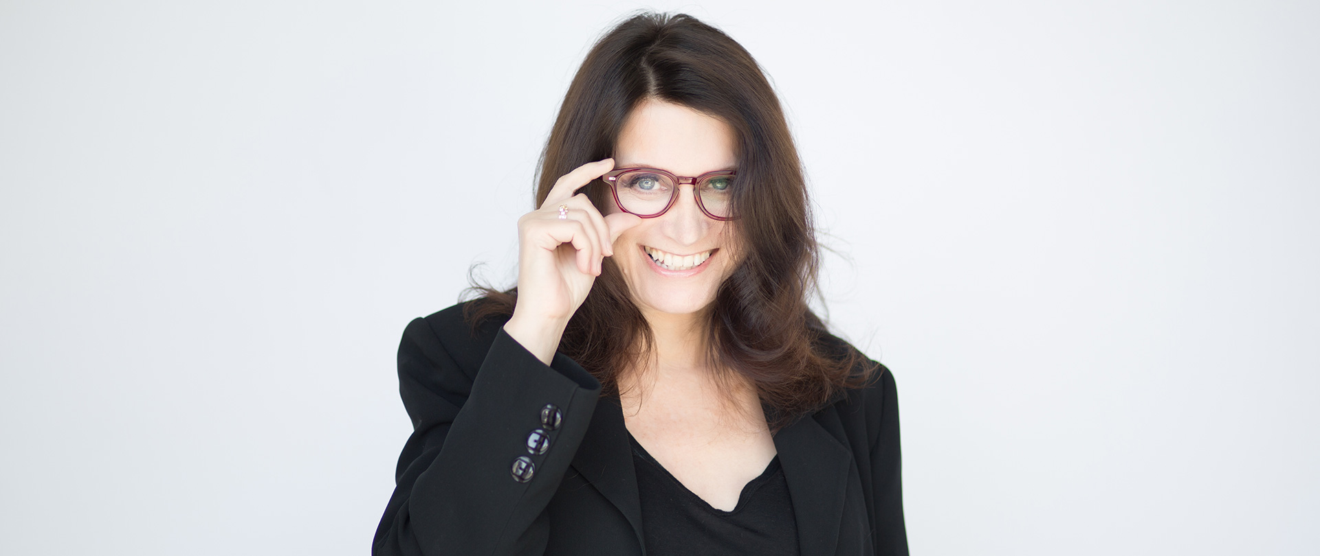 Singer Laurie Antonioli visits The Hear and Now - March 28, 2019 | KPFA