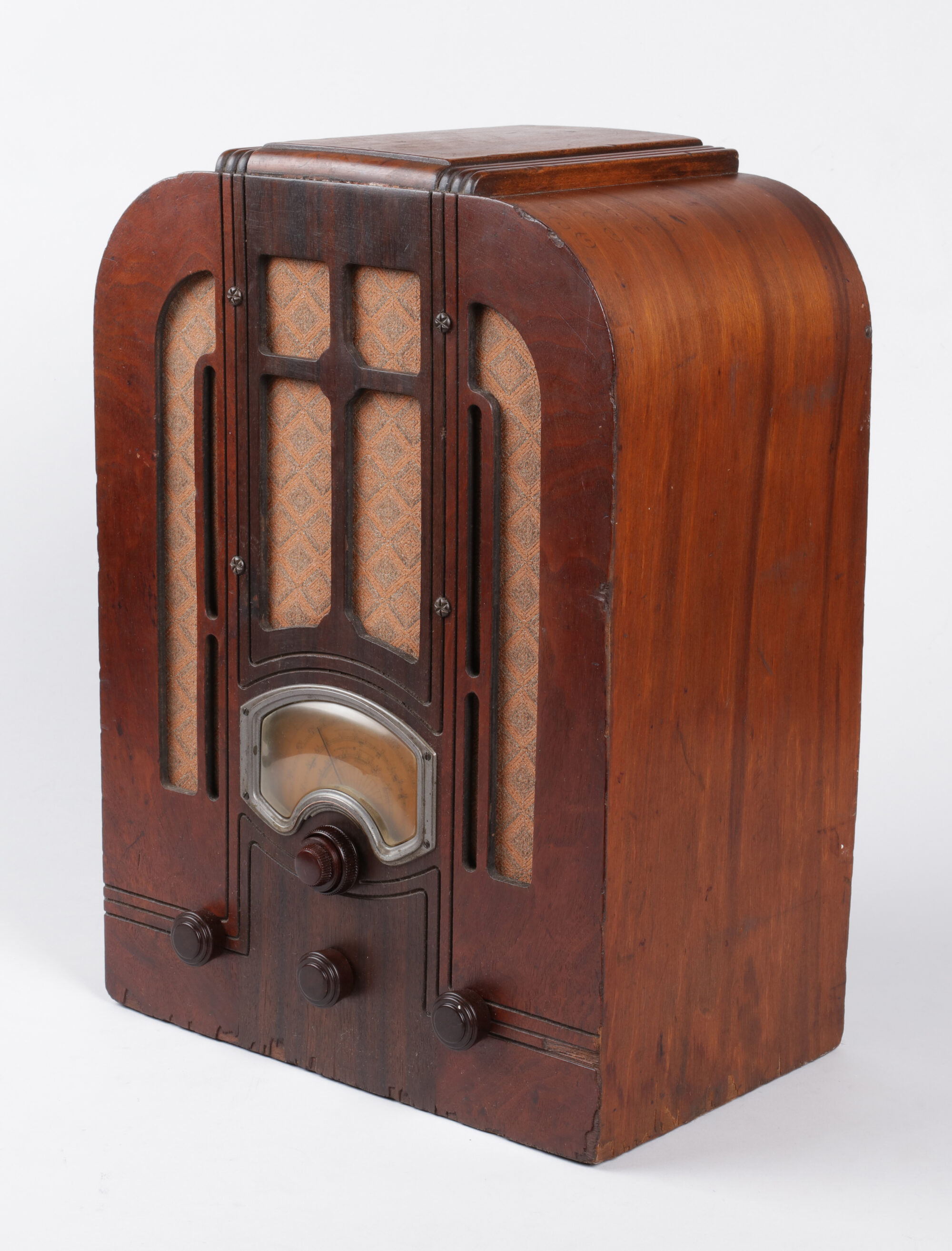 5 Stylish Radios: Winter Collaboration with CHRS | KPFA